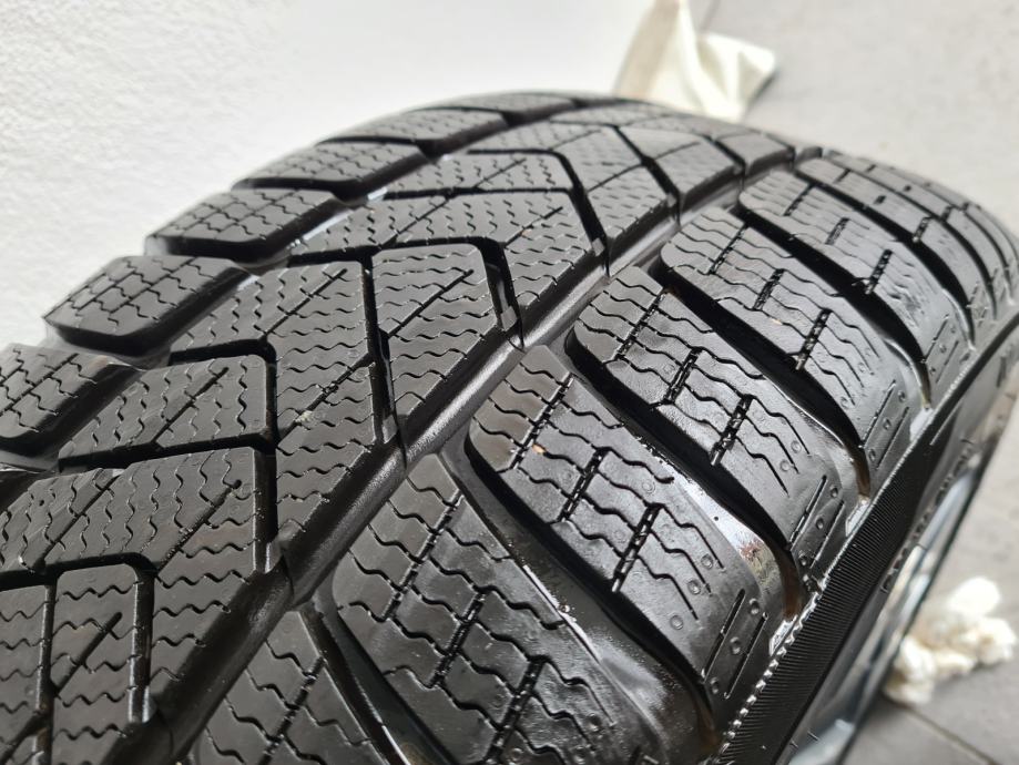 Original VW Passat B8 18 Monterey 235/45/18 + Senzorji + pnevmatike