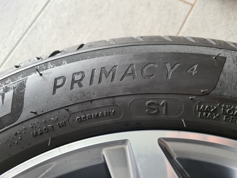 Original VW Passat B8 SOHO + pnevmatike Michelin Primacy 4 2022