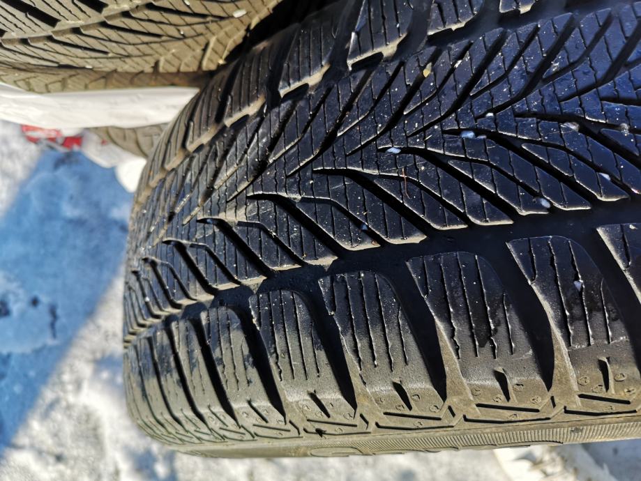 4 platišča in zimske gume Sava 225/55 R16