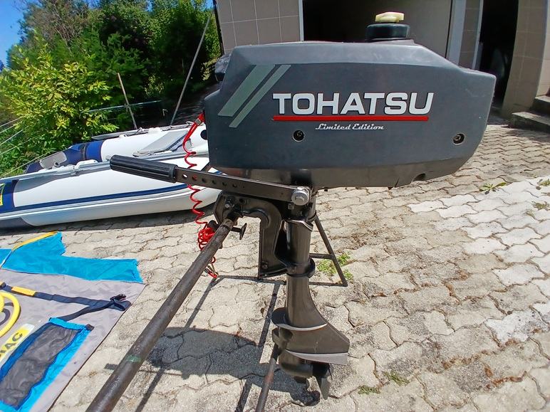 Čoln ZODIAC 285 S in izvenkrmni motor TOHATSU M3,5 BS2