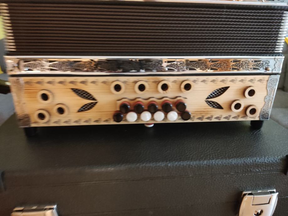 4mesece stara harmonika Jerko model Hribar
