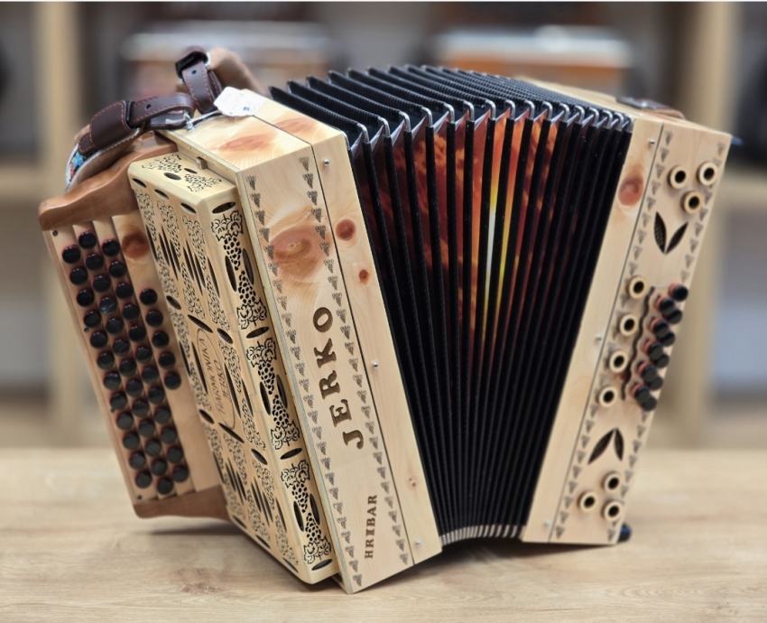 Diatonična harmonika JERKO besas 38 (NOVA) oz 42€ mesečno!