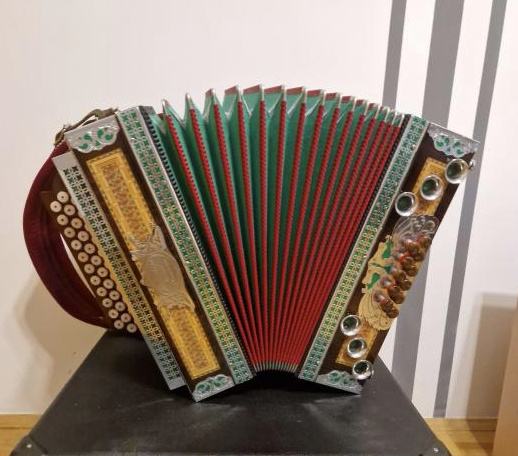 Diatonična harmonika Melodija B ES AS 36cm