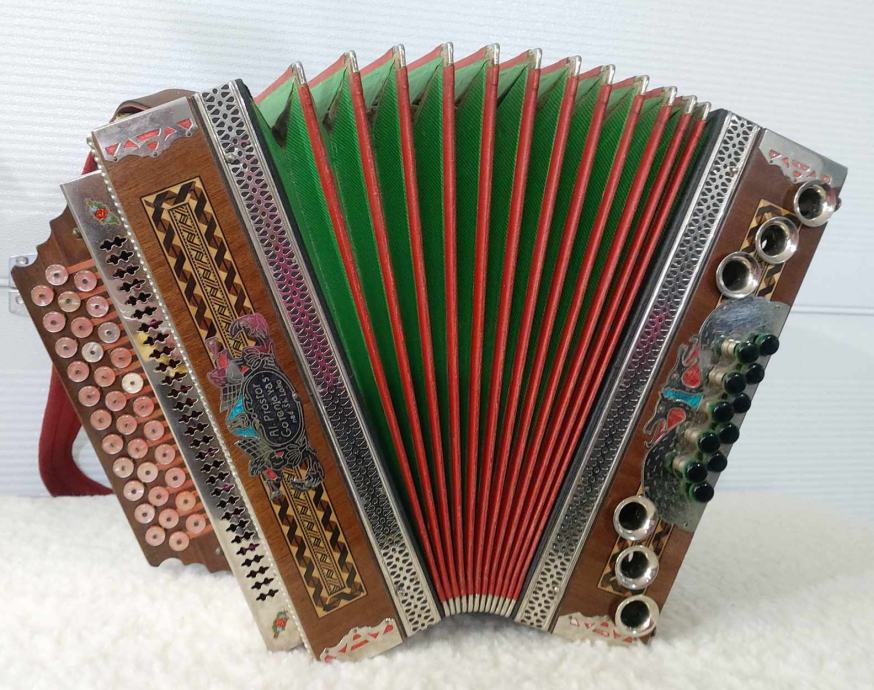 Diatonična harmonika Prostor