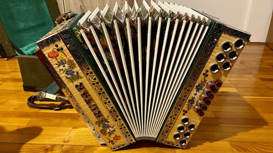 Diatonična harmonika Rutar Juliana (B Es As)