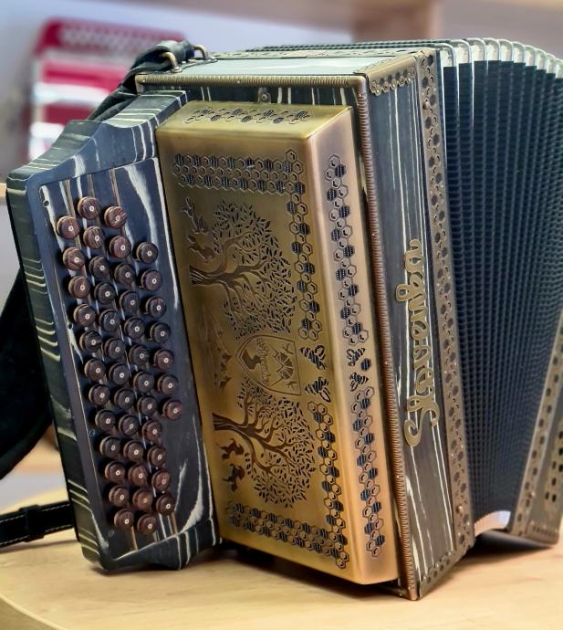 Diatonična harmonika SLOVENKA cfb amano letnik 2021 UGODNO-NUJNO!