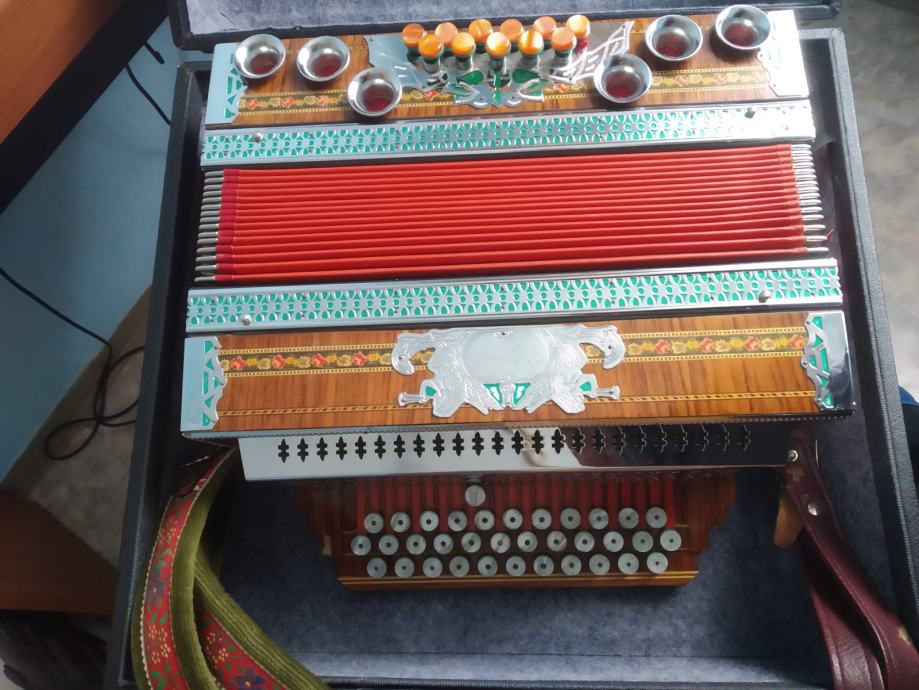 Diatonicna harmonika Zeleznik