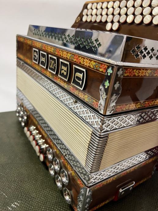 DIATONSKA HARMONIKA URŠIĆ