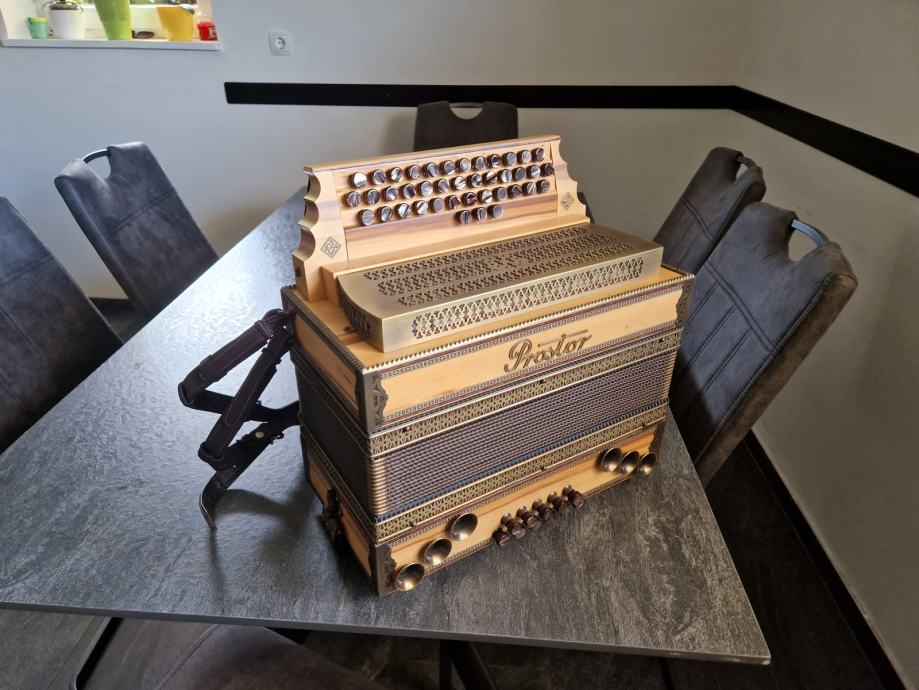 Harmonika prostor cfb