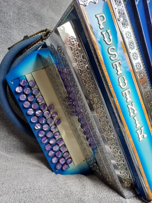 Harmonika Pustotnik Ce Ef Be