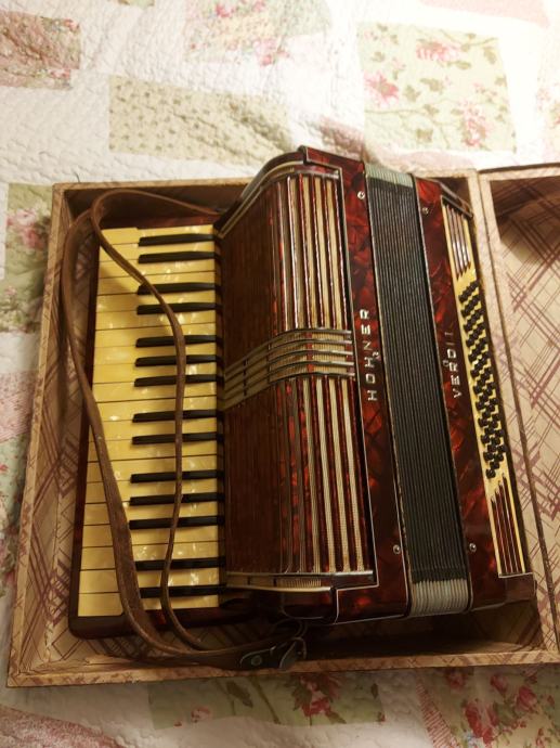Harmoniki Hohner Verdi II N 96 in Hohner Verdi I, odlično ohranjeni