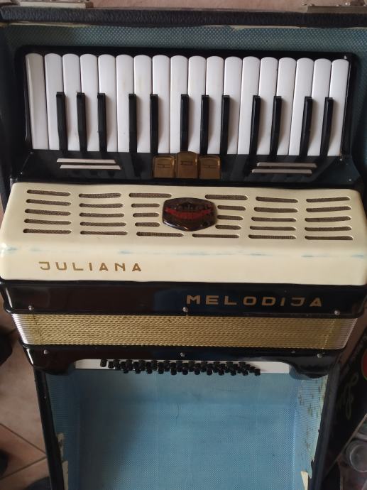 Klavirska harmonika Melodija Juliana
