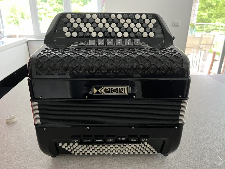 PIGINI kromatična harmonika