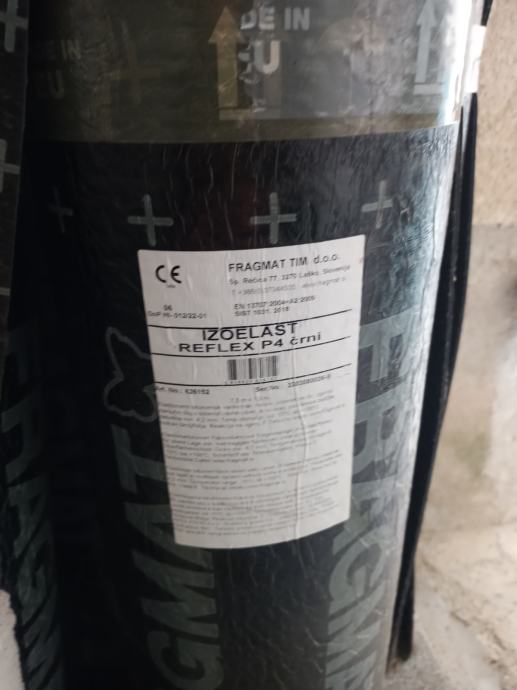 Fragmat Izoelast refleks P4 črn s posipom 3 role