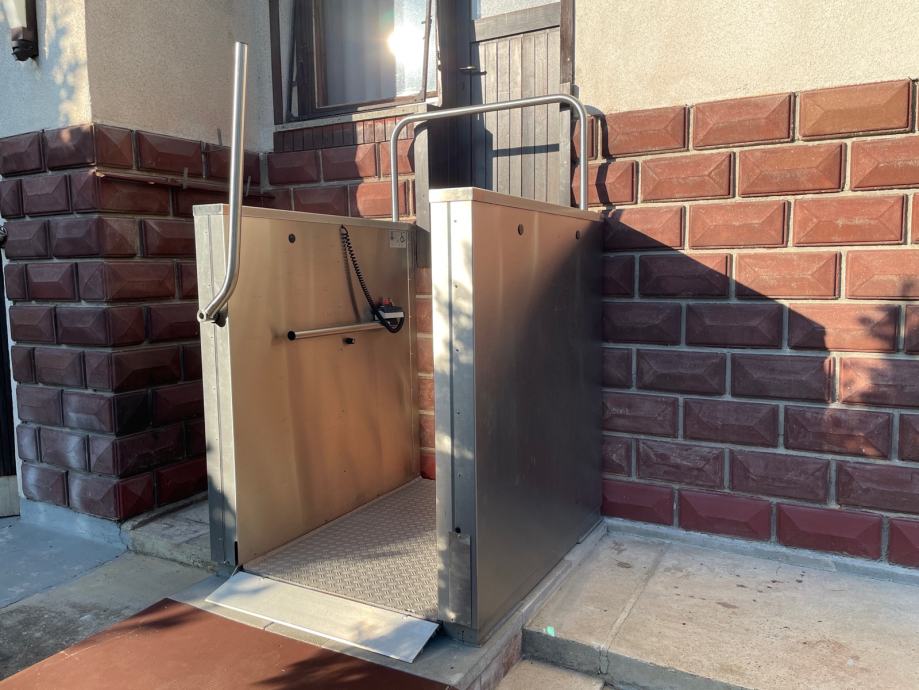 Hišno dvigalo lift za invalide „HIRO LIFT“ 117 cm + podest