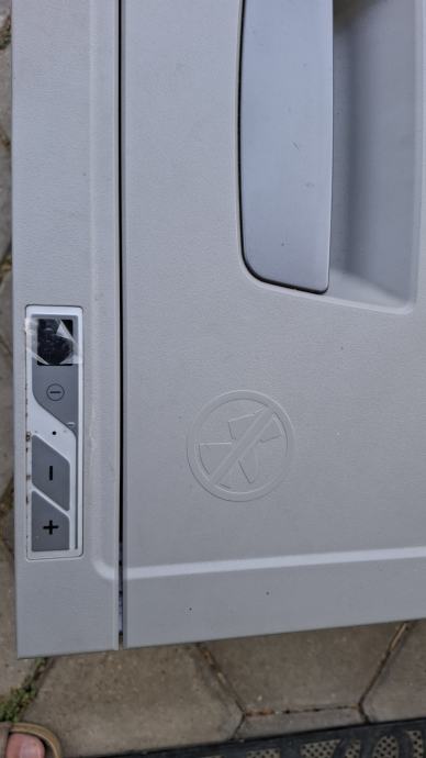 Hladilnik DC 12/24V za kombi, ... model P2652