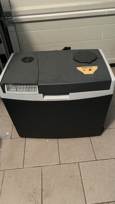Mobicool hladilnik 35L 12 V, 230 V