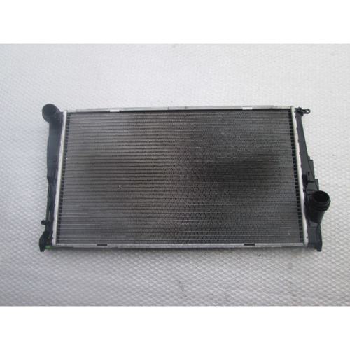 RADIATOR VODE OEM N. 17117788903 ORIGINAL REZERVNI DEL BMW SERIE 1 BER