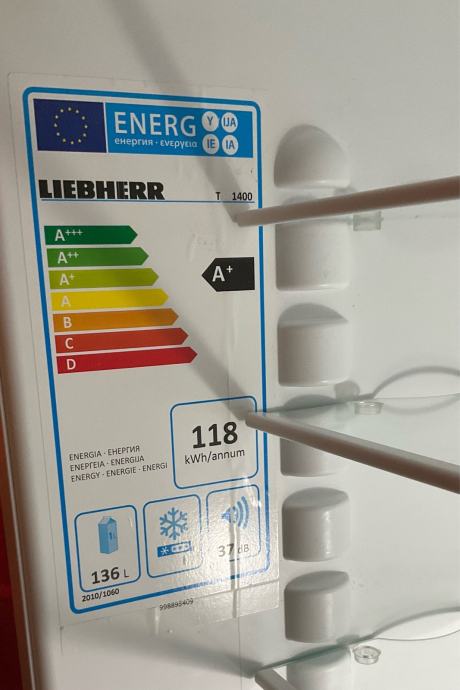 Liebherr T1400 podpultni samostoječi hladilnik