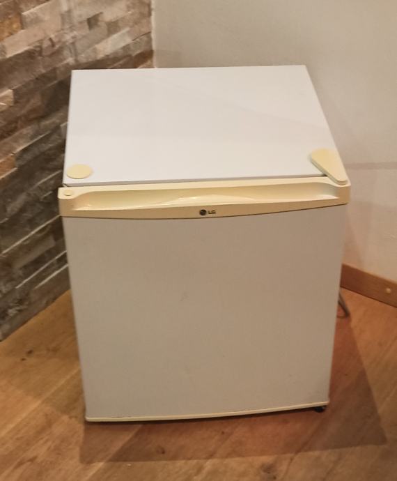 Mini hladilnik LG GC 051SS