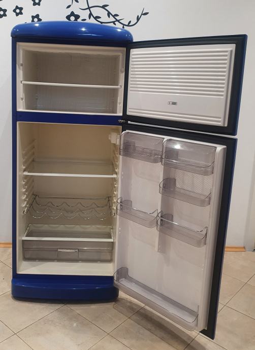 Kombiniran retro hladilnik Gorenje
