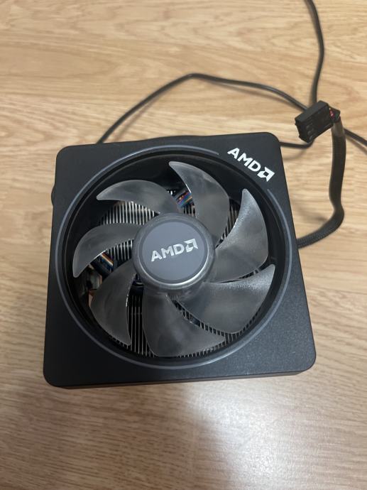 AMD Wraith Prism hladilnik