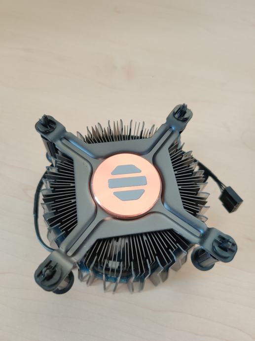 Intel stock cooler, hladilnik