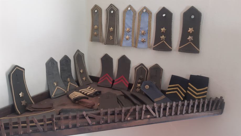 JNA PREDMETI, SLIKE, UNIFORME...