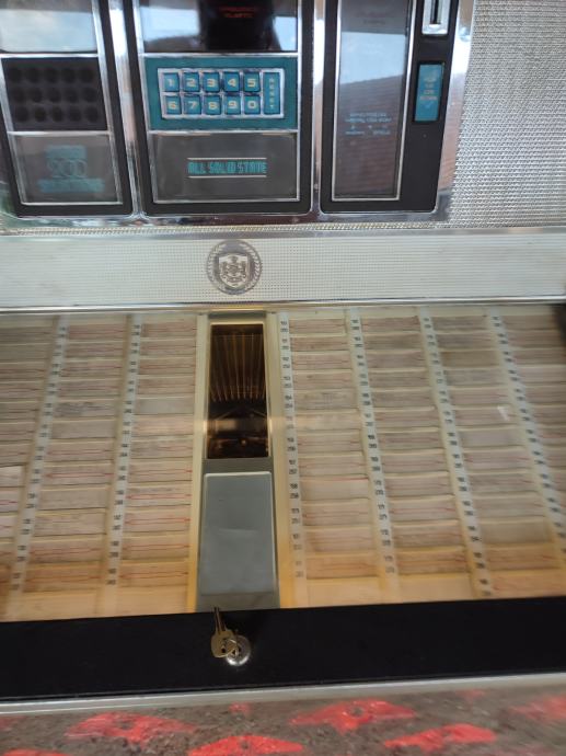 JUKEBOX ROWE-AMI r81 STEREO 200 SELECTION PRODANO!!!!!!!