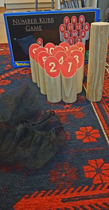 Number Kubb Game, Nov
