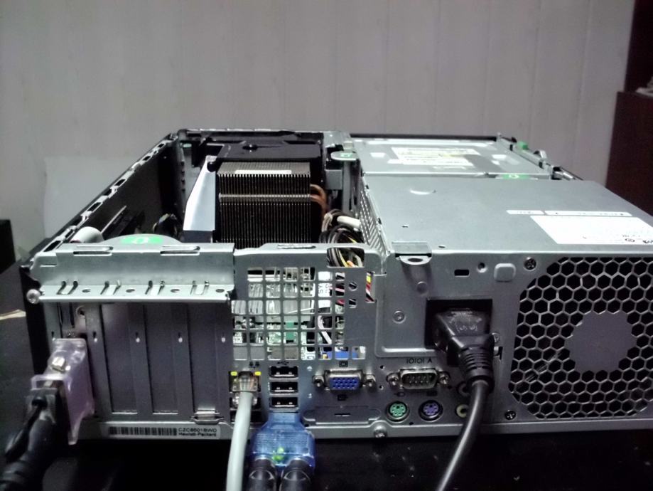 RAČUNALNIK DESKTOP HP DC5800 SFF ( small form faktor )