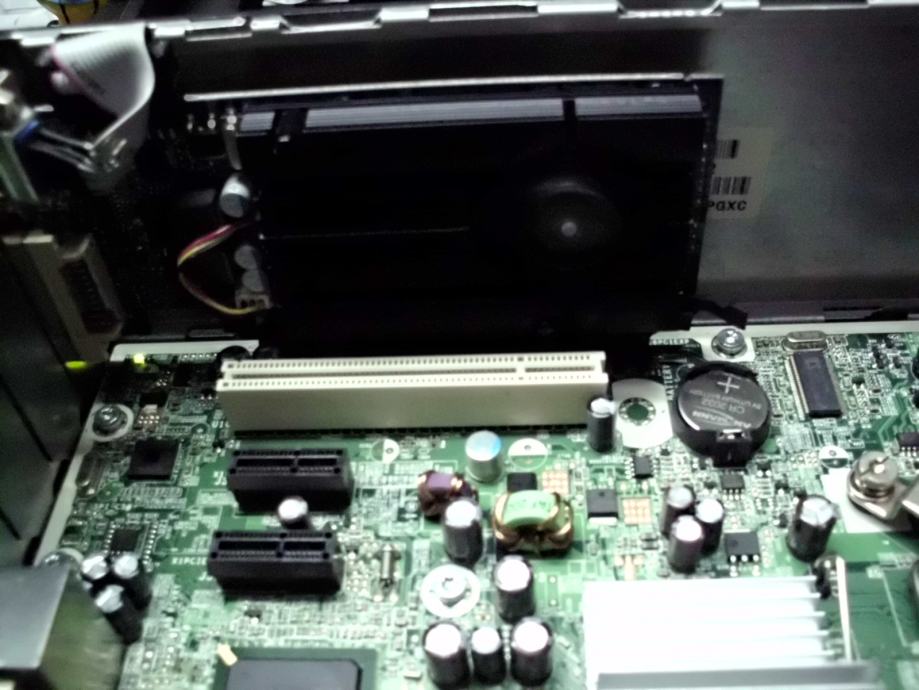 RAČUNALNIK DESKTOP HP DC5800 SFF ( small form faktor )