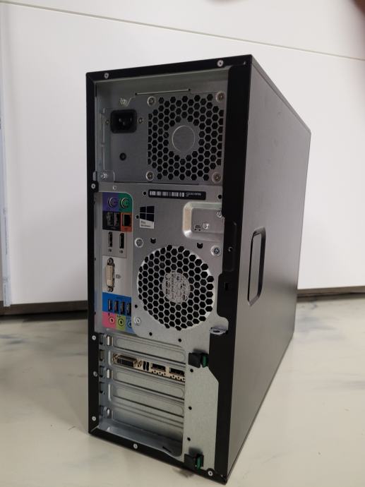 HP Z240 delovna postaja Intel Xeon e3 1245 V5 ( i7 6700 ) 16gb Ram