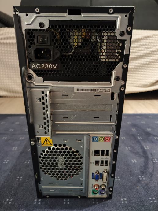 Računalnik HP Compaq dx7500 - Intel Core 2 Duo E8400 - po delih