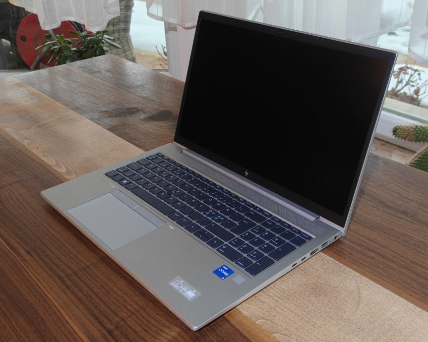 HP EliteBook 850 G8 i5 11.gen / 16GB / 256GB NVMe / Windows 11 Pro
