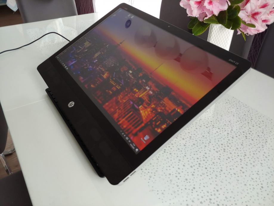 HP Envy AiO Recline 23 Touchscreen, i5 2.9GHz 500Gb SSD, 16Gb, GT 730A