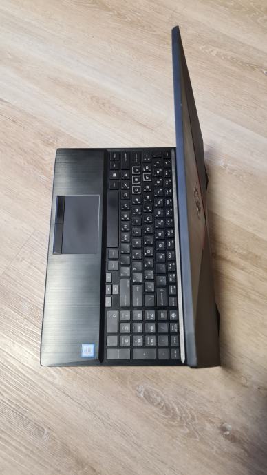 HP Omen 15 Laptop - RTX 2070, RAM 32GB, 15.6 144Hz, 1.5TB