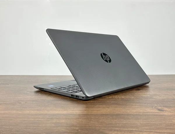 HP ProBook 250 G9 15,6 12.Gen Intel i5-1235U 8gb 256gb SSD FHD Kamera