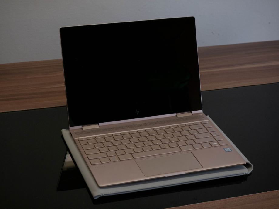 HP Spectre x360 (i7-8550U, 8 GB, 256 GB M.2 SSD, Rose gold) - kot nov