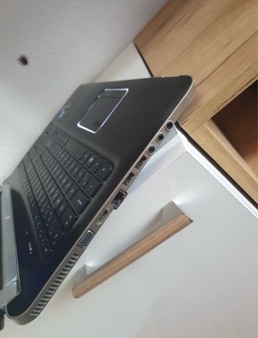 Laptop HP i7/6gb RAM/AMD Readon Graphics