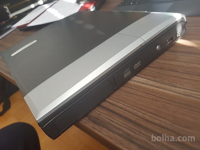 Prenosnik Compaq EVO N1020V, Pentium 4, 512MB RAM
