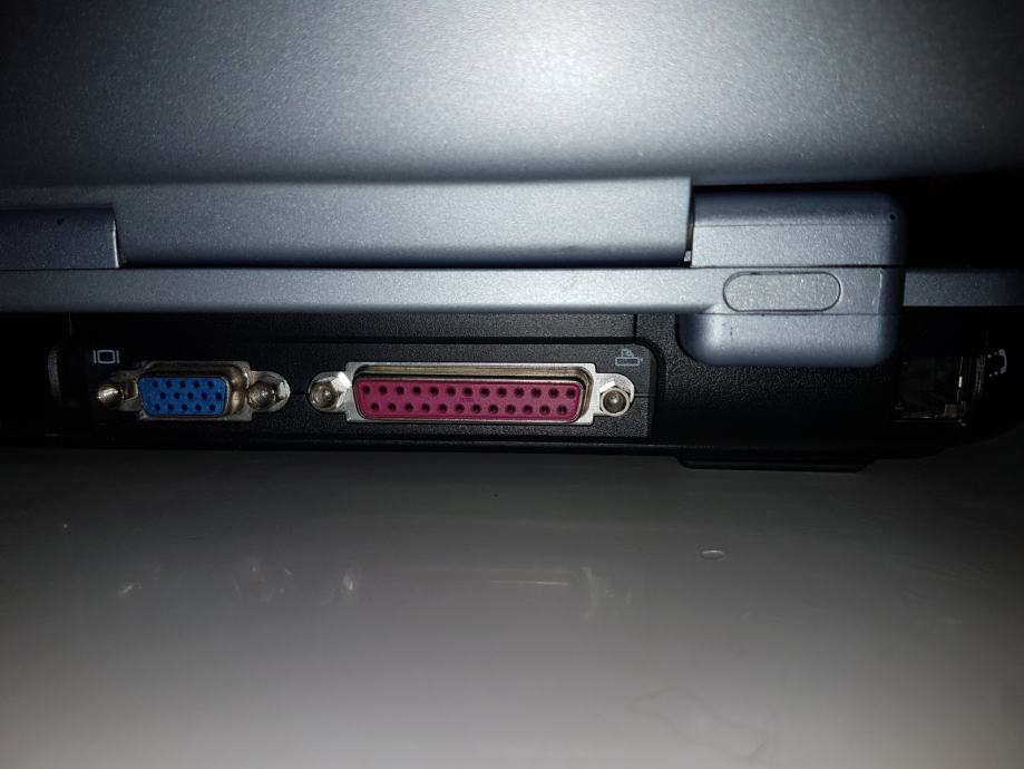 Prenosnik STROJ HP pavilion zv5000 3,2ghz hyper threading dual