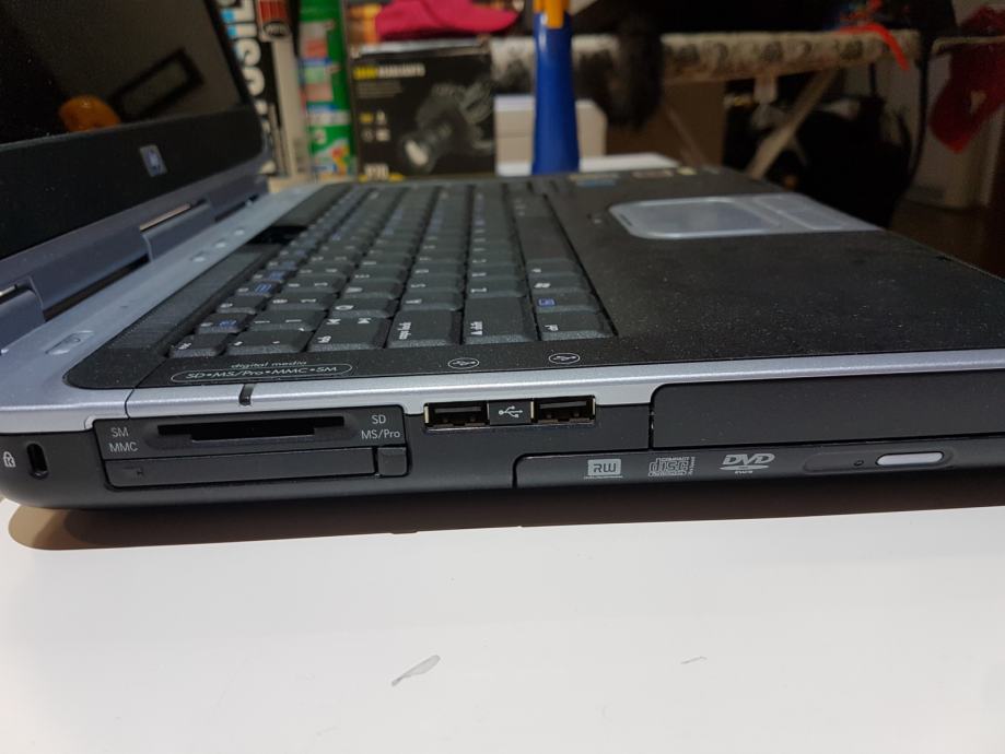 Prenosnik STROJ HP pavilion zv5000 3,2ghz hyper threading dual