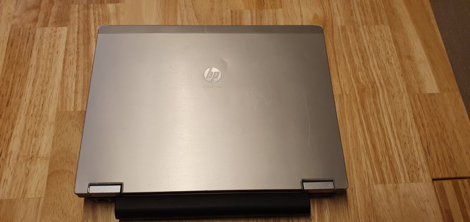 Prodam HP EliteBook 2540p + DOCK - i7, ssd 12.1 monitor
