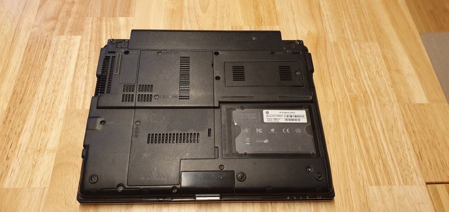 Prodam HP EliteBook 2540p + DOCK - i7, ssd 12.1 monitor