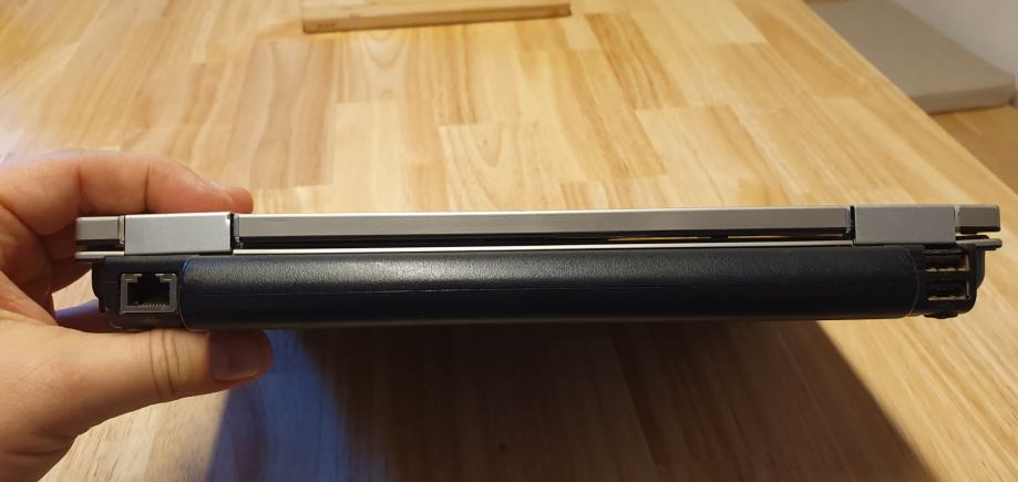 Prodam HP EliteBook 2540p + DOCK - i7, ssd 12.1 monitor