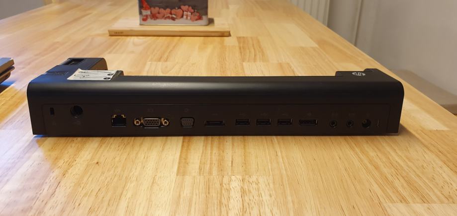 Prodam HP EliteBook 2540p + DOCK - i7, ssd 12.1 monitor
