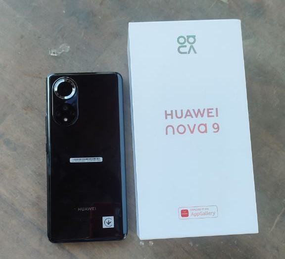 Huawei nova 9 črni