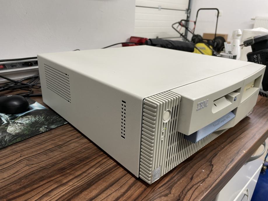 Retro pc IBM 300GL 6563-22g z win98se