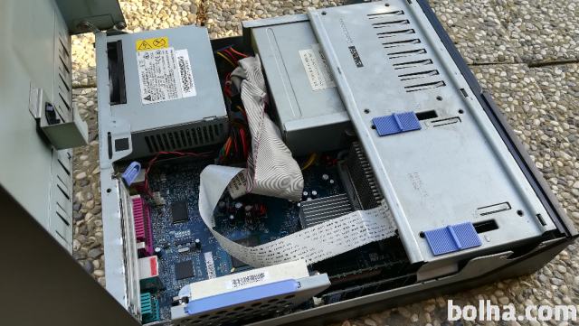 IBM ThinkCentre pentium 4 vintage namizni računalnik PC